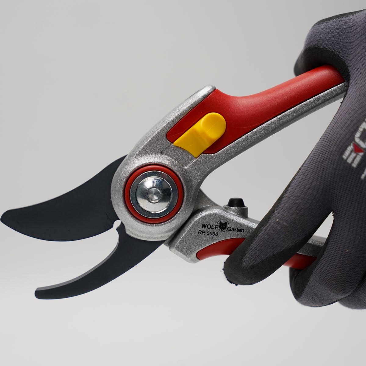 High-Quality Hand Tools for a Perfect Garden - The Farm Dream